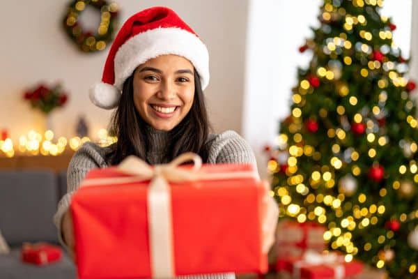 Mga Ideya sa Regalo para sa Babae sa Iyong Buhay Ngayong Pasko: Ang ...